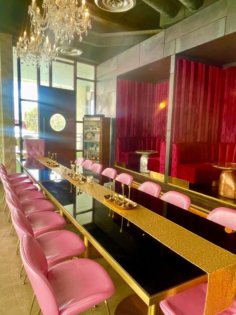 Menus - The Pink Rabbit by THOTHO